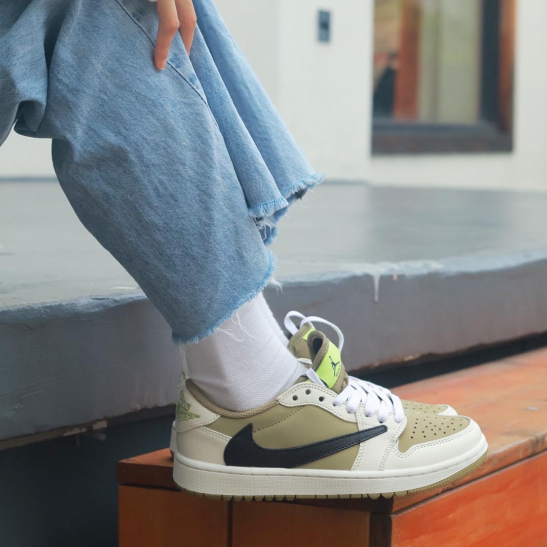 www.javisneaker.com :: Travis Scott x Nike Air Jordan 1 Low Golf ...