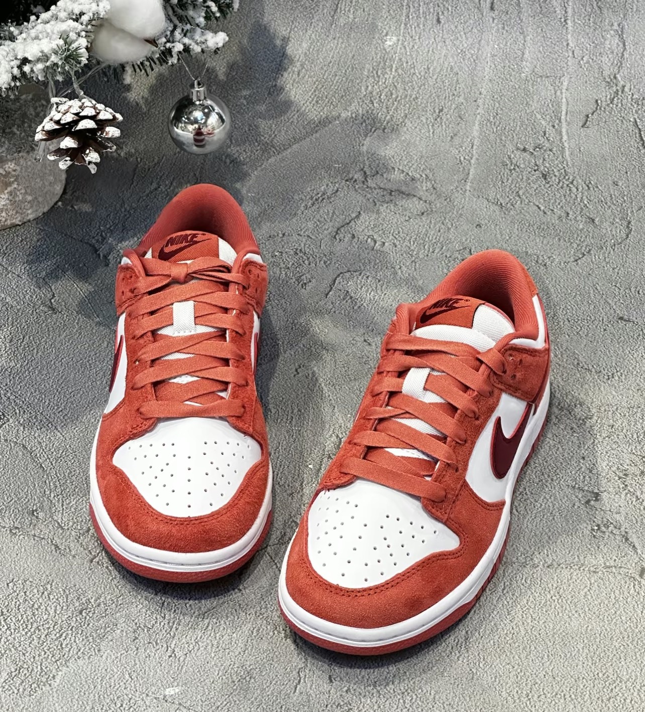 javisneaker.com :: Nike Wmns Dunk Low 'Valentine's Day 2024' FQ7056-100